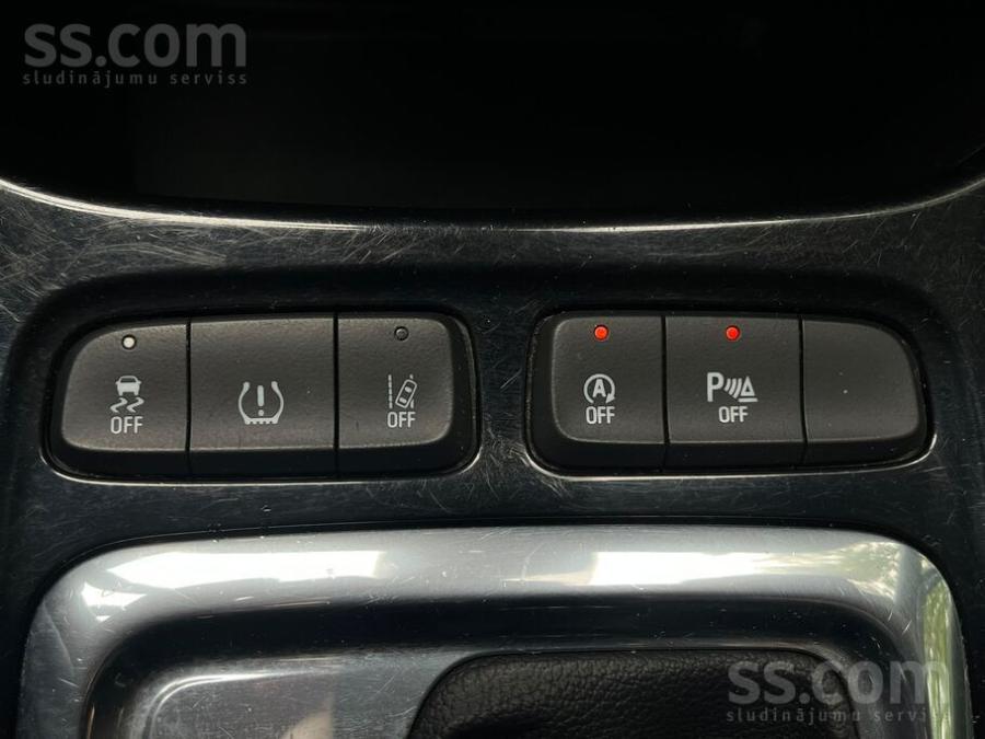 Opel Crossland X 2017 in Riga, with an engine capacity of 1.20 L and mileage of 0 thousand km for 8599 €, photo 21 on AUTOMOTO.COM.LV