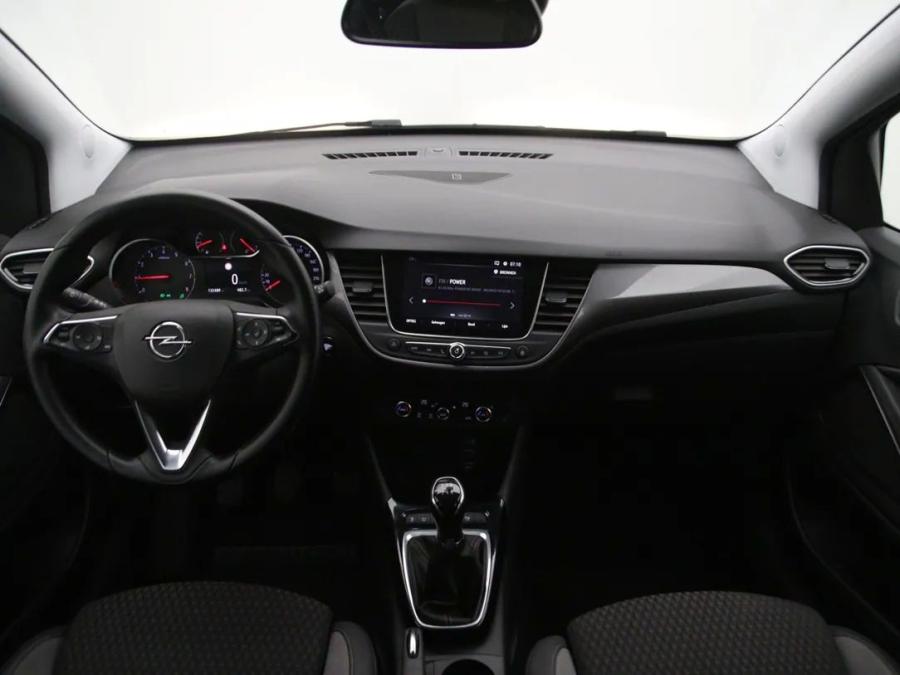 Opel Crossland X 2018 in Vilnius, with an engine capacity of 1.20 L and mileage of 132 thousand km for 9199 €, photo 3 on AUTOMOTO.COM.LV
