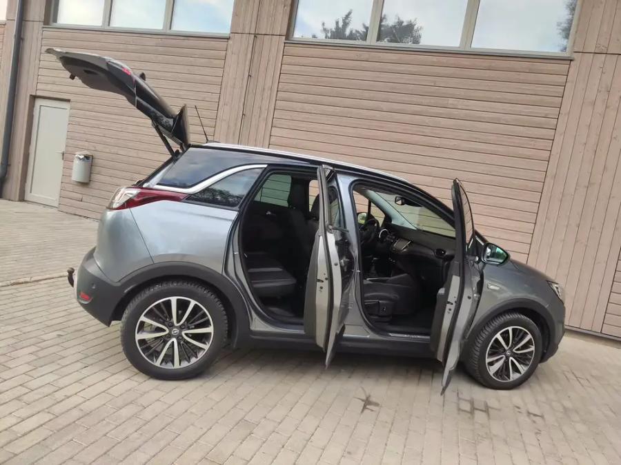 Opel Crossland X 2018 in Jelgava, with an engine capacity of 1.20 L and mileage of 134 thousand km for 10490 €, photo 9 on AUTOMOTO.COM.LV