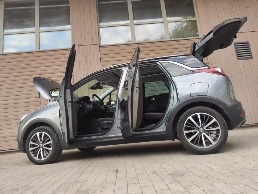 Opel Crossland X 2018 in Jelgava, with an engine capacity of 1.20 L and mileage of 134 thousand km for 10490 €, photo 10 on AUTOMOTO.COM.LV
