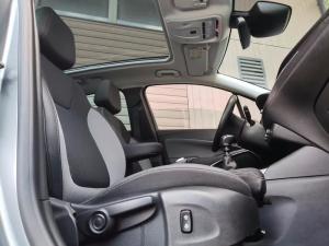 Opel Crossland X 2018 in Jelgava, with an engine capacity of 1.20 L and mileage of 134 thousand km for 10490 €, photo 20 on AUTOMOTO.COM.LV