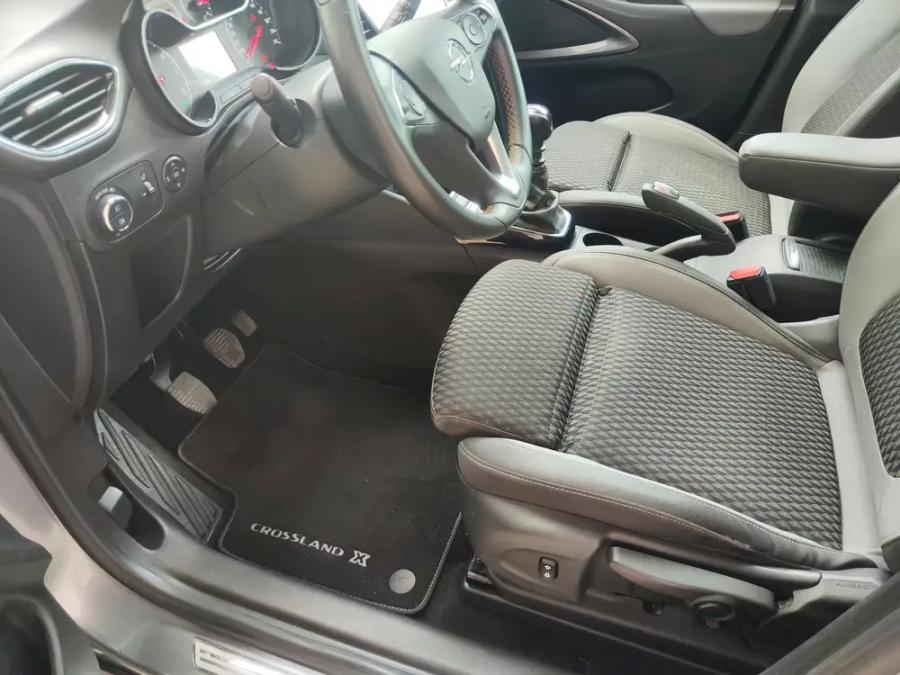 Opel Crossland X 2018 in Jelgava, with an engine capacity of 1.20 L and mileage of 134 thousand km for 10490 €, photo 22 on AUTOMOTO.COM.LV