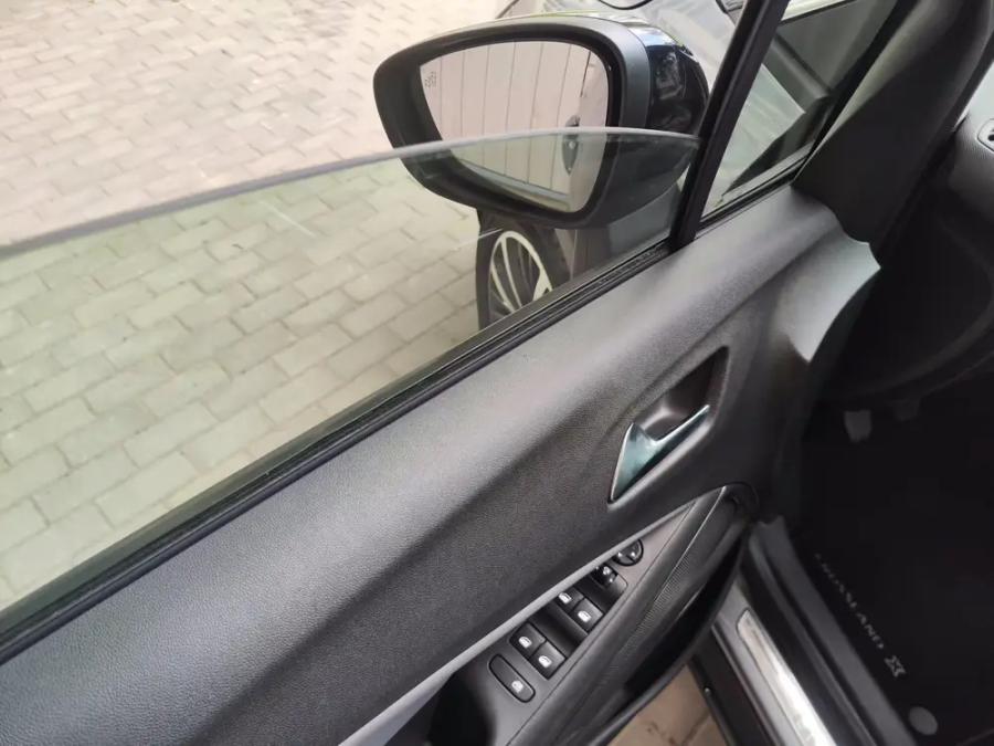 Opel Crossland X 2018 in Jelgava, with an engine capacity of 1.20 L and mileage of 134 thousand km for 10490 €, photo 28 on AUTOMOTO.COM.LV