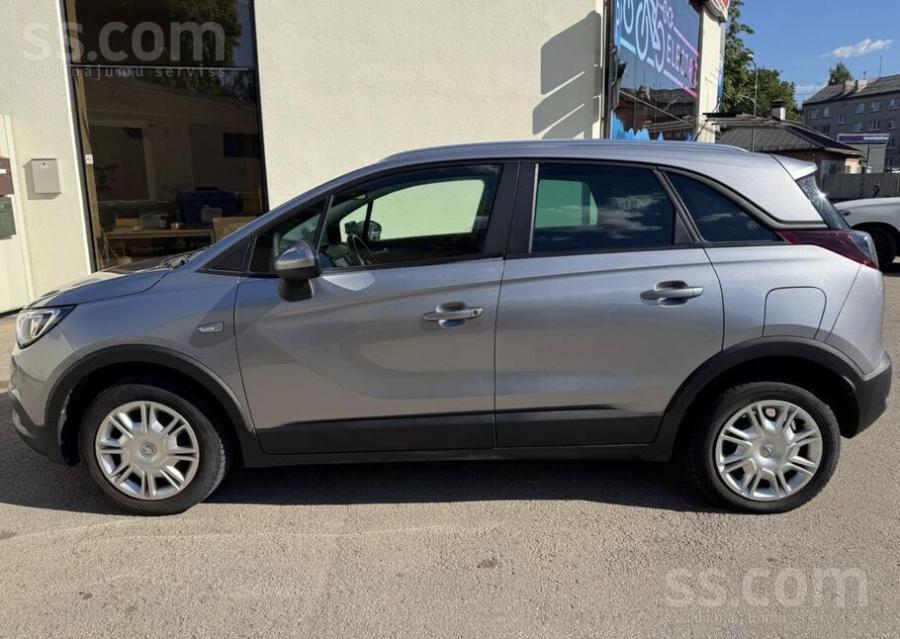 Opel Crossland X 2021 in Riga, with an engine capacity of 1.20 L and mileage of 33 thousand km for 11450 €, photo 4 on AUTOMOTO.COM.LV