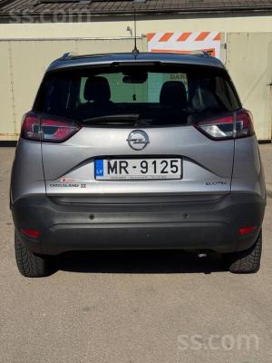 Opel Crossland X 2021 in Riga, with an engine capacity of 1.20 L and mileage of 33 thousand km for 11450 €, photo 6 on AUTOMOTO.COM.LV