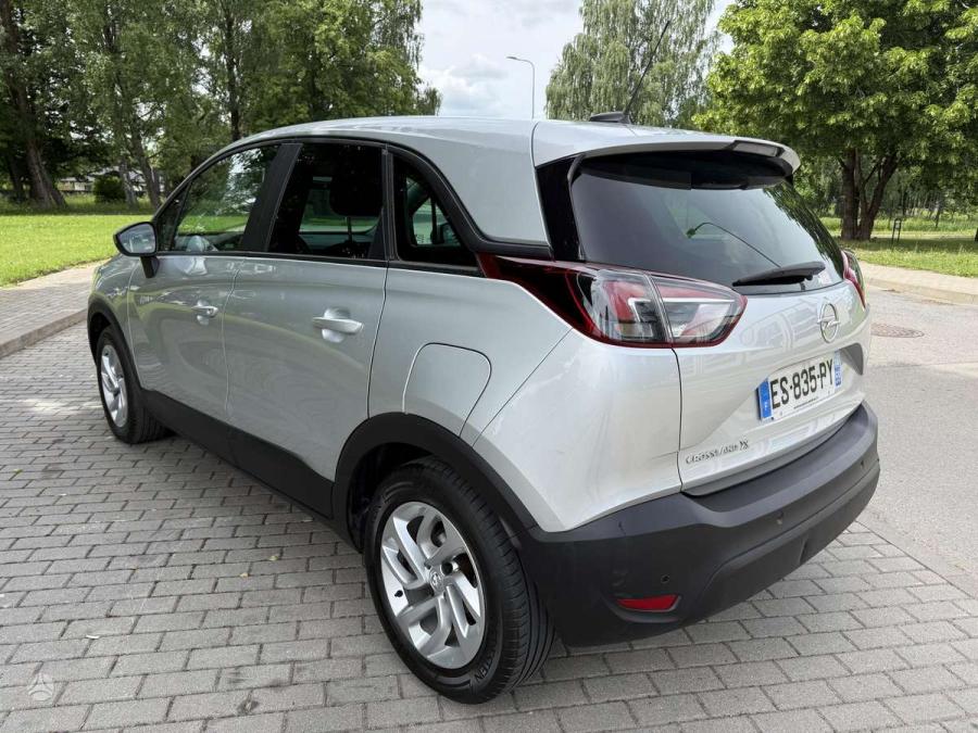 Grey Opel Crossland X 2017 in Taurage, with an engine capacity of 1.20 L and mileage of 95 thousand km for 6500 €, photo 6 on AUTOMOTO.COM.LV