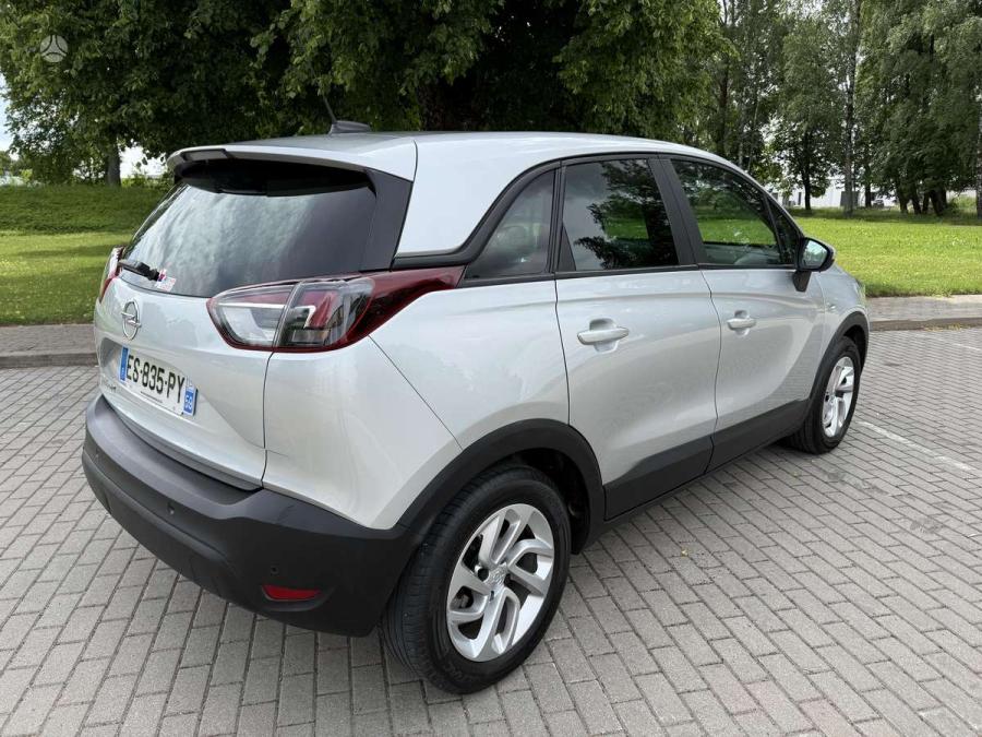 Grey Opel Crossland X 2017 in Taurage, with an engine capacity of 1.20 L and mileage of 95 thousand km for 6500 €, photo 10 on AUTOMOTO.COM.LV