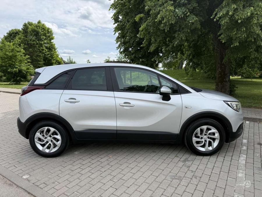 Grey Opel Crossland X 2017 in Taurage, with an engine capacity of 1.20 L and mileage of 95 thousand km for 6500 €, photo 11 on AUTOMOTO.COM.LV