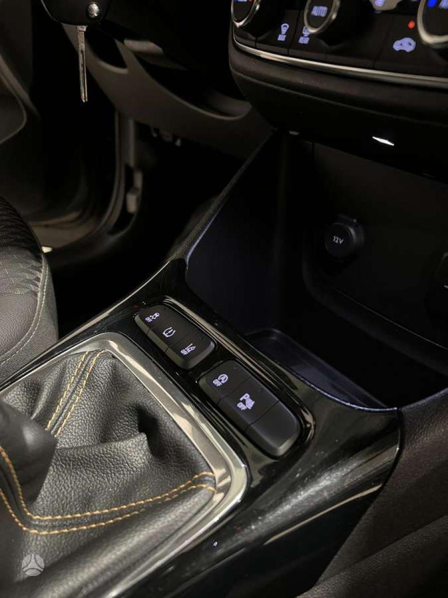 Pelēks Opel Crossland X 2017 Klaipėda, ar dzinēja tilpumu 1.56 L un nobraukumu 133 tūkst. km par 9750 €, foto 4 vietnē AUTOMOTO.COM.LV