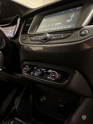 Pelēks Opel Crossland X 2017 Klaipėda, ar dzinēja tilpumu 1.56 L un nobraukumu 133 tūkst. km par 9750 €, foto 13 vietnē AUTOMOTO.COM.LV