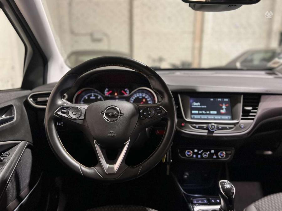 Pelēks Opel Crossland X 2017 Klaipėda, ar dzinēja tilpumu 1.56 L un nobraukumu 133 tūkst. km par 9750 €, foto 37 vietnē AUTOMOTO.COM.LV
