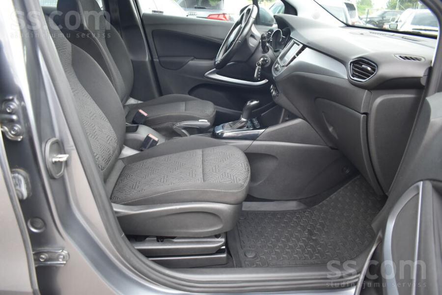 Grey Opel Crossland X 2017 in Kuldiga, with an engine capacity of 1.20 L and mileage of 0 thousand km for 9690 €, photo 9 on AUTOMOTO.COM.LV