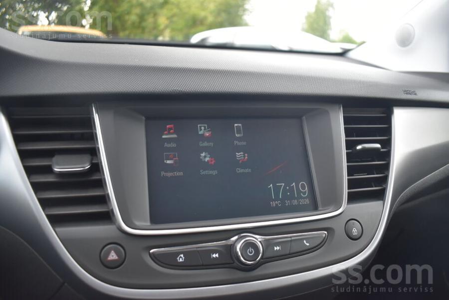 Grey Opel Crossland X 2017 in Kuldiga, with an engine capacity of 1.20 L and mileage of 0 thousand km for 9690 €, photo 14 on AUTOMOTO.COM.LV