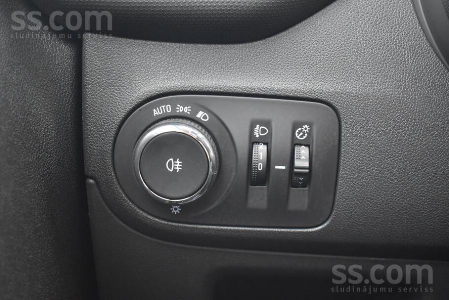 Grey Opel Crossland X 2017 in Kuldiga, with an engine capacity of 1.20 L and mileage of 0 thousand km for 9690 €, photo 19 on AUTOMOTO.COM.LV