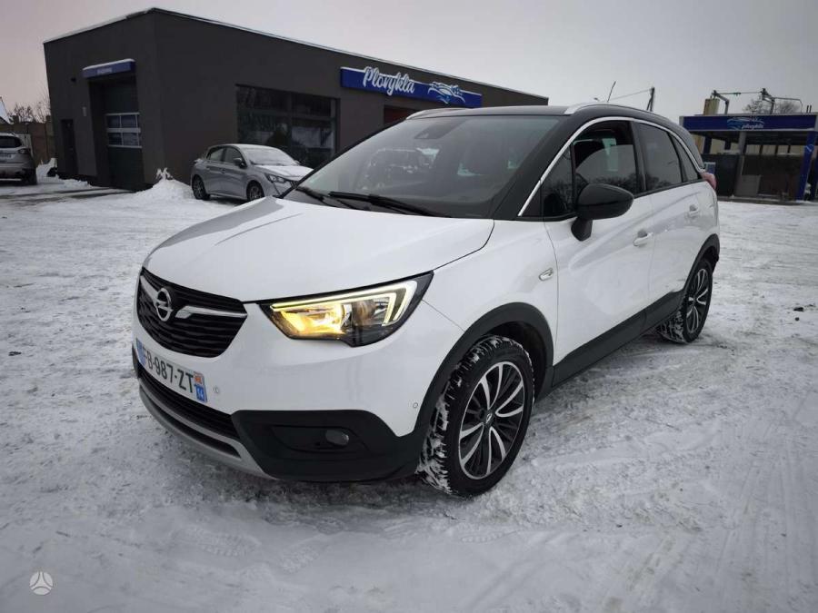 Grey Opel Crossland X 2018 in Taurage, with an engine capacity of 1.20 L and mileage of 117 thousand km for 7800 €, photo 7 on AUTOMOTO.COM.LV