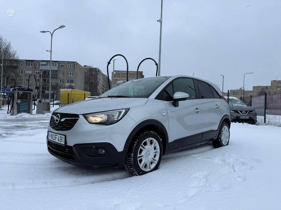 Grey Opel Crossland X 2018 in Kaunas, with an engine capacity of 1.20 L and mileage of 185 thousand km for 5500 €, photo 1 on AUTOMOTO.COM.LV