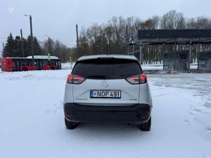 Grey Opel Crossland X 2018 in Kaunas, with an engine capacity of 1.20 L and mileage of 185 thousand km for 5500 €, photo 11 on AUTOMOTO.COM.LV