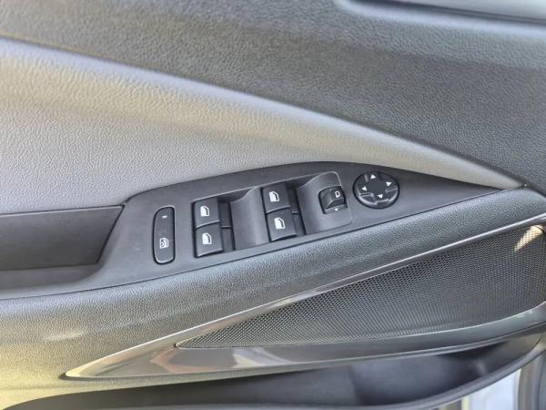 Серый Опель Crossland X 2018 в Лиепая, объемом двигателя 1.20 л и пробегом 120 тыс. км за 9800 €, фото 9 на AUTOMOTO.COM.LV