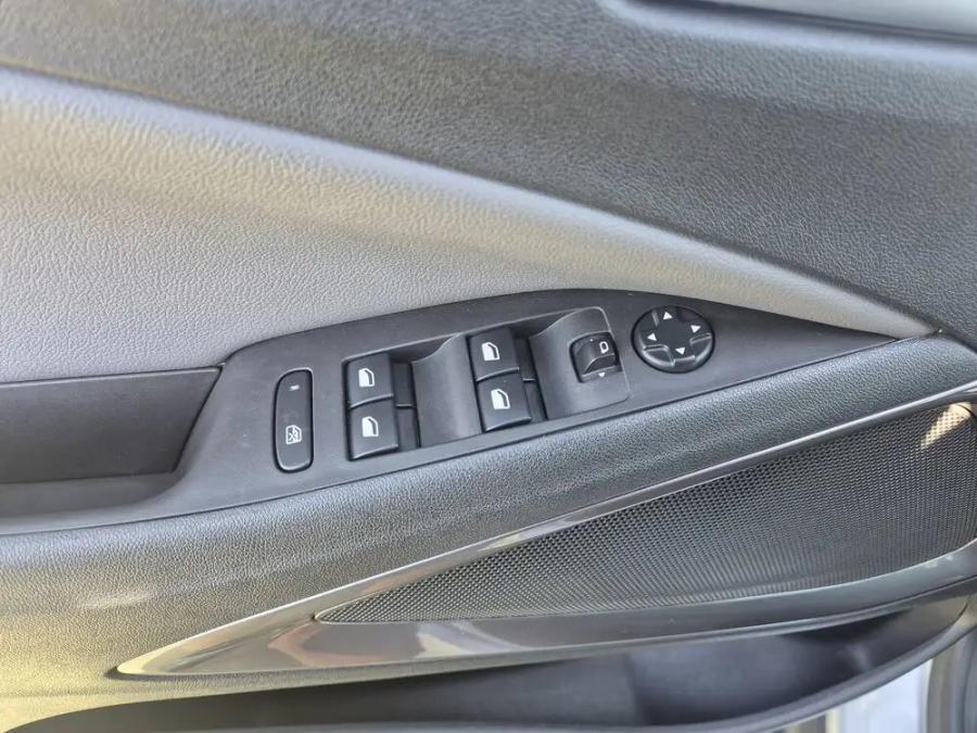 Pelēks Opel Crossland X 2018 Liepāja, ar dzinēja tilpumu 1.20 L un nobraukumu 120 tūkst. km par 9800 €, foto 10 vietnē AUTOMOTO.COM.LV