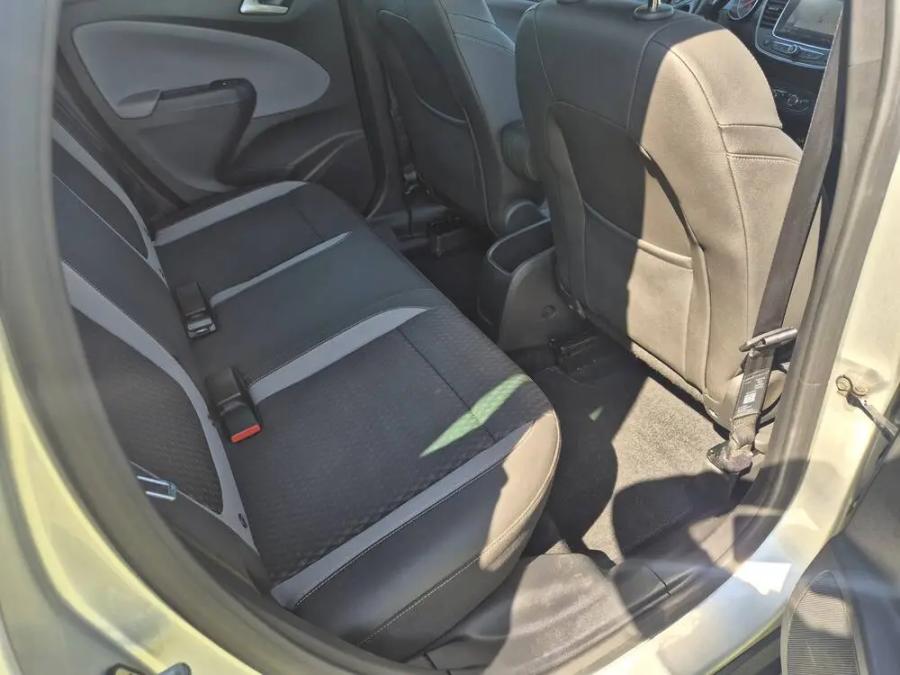 Pelēks Opel Crossland X 2018 Liepāja, ar dzinēja tilpumu 1.20 L un nobraukumu 120 tūkst. km par 9800 €, foto 22 vietnē AUTOMOTO.COM.LV