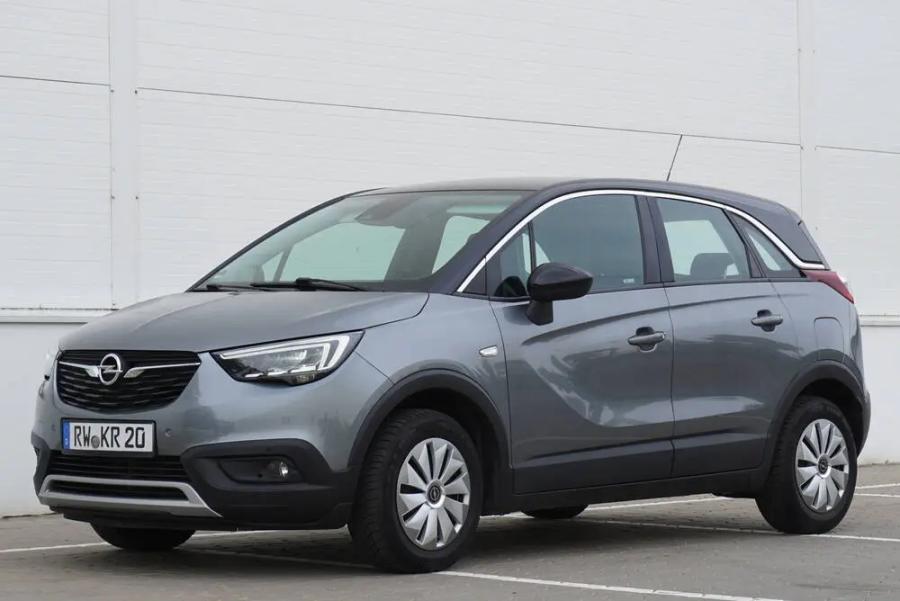 Grey Opel Crossland X 2018 in Riga, with an engine capacity of 1.20 L and mileage of 162 thousand km for 6700 €, photo 6 on AUTOMOTO.COM.LV