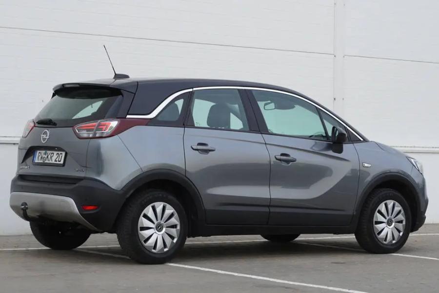Grey Opel Crossland X 2018 in Riga, with an engine capacity of 1.20 L and mileage of 162 thousand km for 6700 €, photo 12 on AUTOMOTO.COM.LV