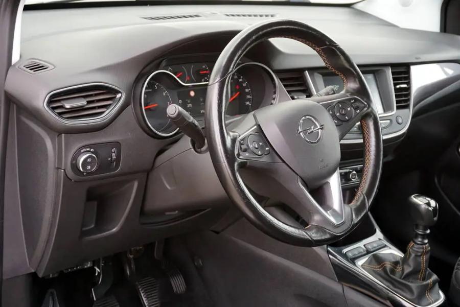 Grey Opel Crossland X 2018 in Riga, with an engine capacity of 1.20 L and mileage of 162 thousand km for 6700 €, photo 21 on AUTOMOTO.COM.LV