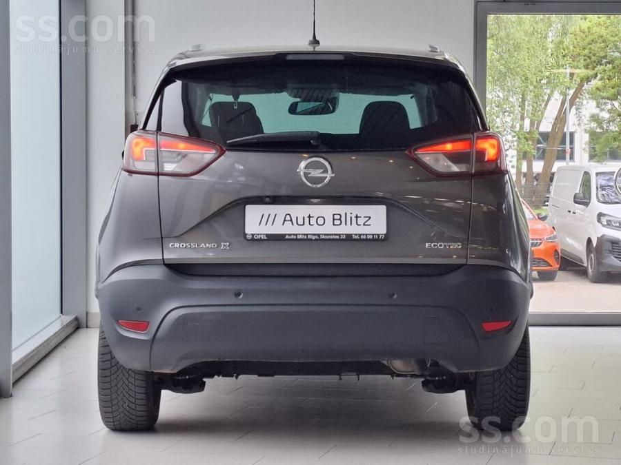 Grey Opel Crossland X 2019 in Riga, with an engine capacity of 1.20 L and mileage of 148 thousand km for 10900 €, photo 3 on AUTOMOTO.COM.LV