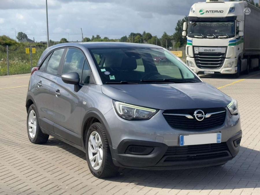 Grey Opel Crossland X 2019 in Taurage, with an engine capacity of 1.20 L and mileage of 119 thousand km for 6200 €, photo 1 on AUTOMOTO.COM.LV