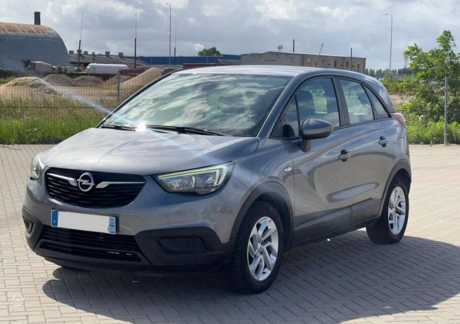 Grey Opel Crossland X 2019 in Taurage, with an engine capacity of 1.20 L and mileage of 119 thousand km for 6200 €, photo 3 on AUTOMOTO.COM.LV