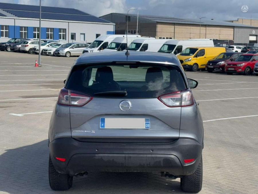 Grey Opel Crossland X 2019 in Taurage, with an engine capacity of 1.20 L and mileage of 119 thousand km for 6200 €, photo 8 on AUTOMOTO.COM.LV