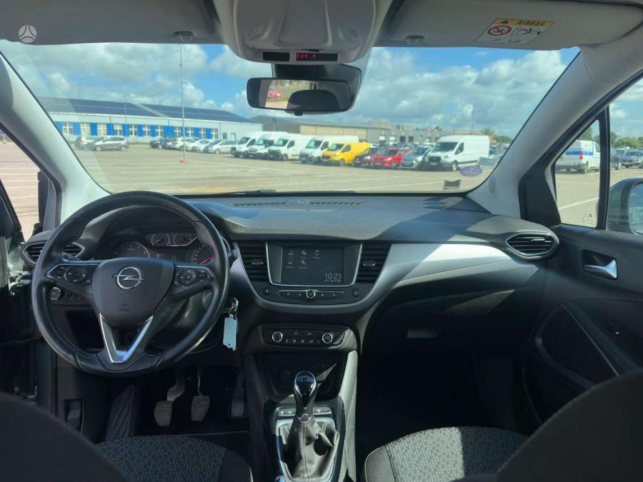 Grey Opel Crossland X 2019 in Taurage, with an engine capacity of 1.20 L and mileage of 119 thousand km for 6200 €, photo 12 on AUTOMOTO.COM.LV