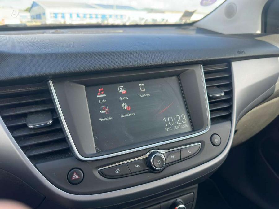 Grey Opel Crossland X 2019 in Taurage, with an engine capacity of 1.20 L and mileage of 119 thousand km for 6200 €, photo 13 on AUTOMOTO.COM.LV