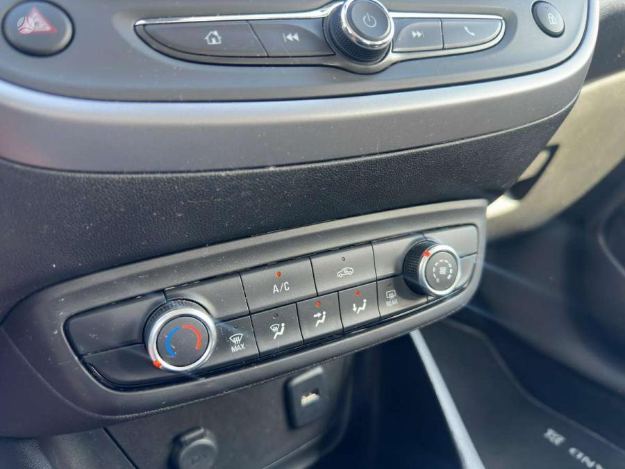 Grey Opel Crossland X 2019 in Taurage, with an engine capacity of 1.20 L and mileage of 119 thousand km for 6200 €, photo 14 on AUTOMOTO.COM.LV