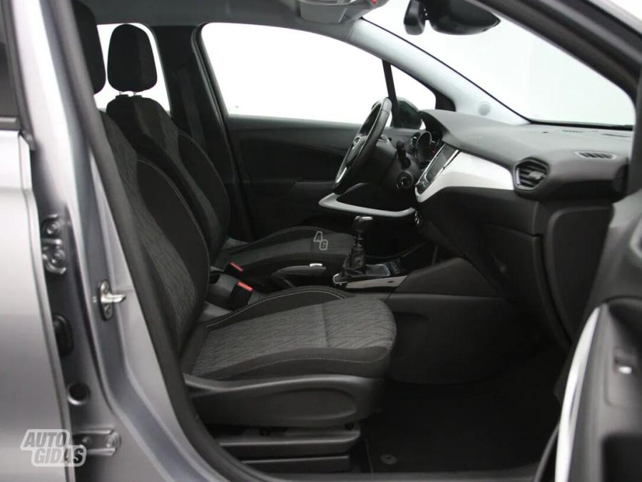 Grey Opel Crossland X 2020 in Vilnius, with an engine capacity of 1.20 L and mileage of 108 thousand km for 11499 €, photo 15 on AUTOMOTO.COM.LV