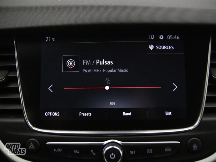 Grey Opel Crossland X 2020 in Vilnius, with an engine capacity of 1.20 L and mileage of 108 thousand km for 11499 €, photo 23 on AUTOMOTO.COM.LV