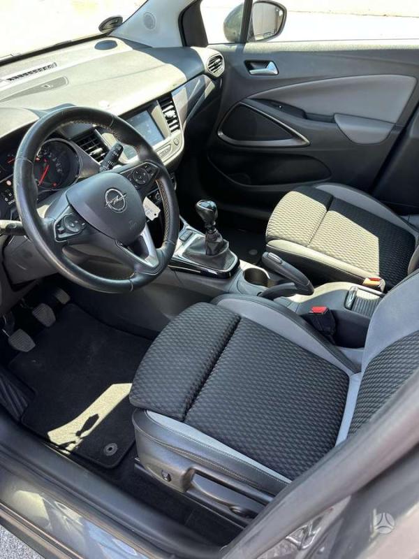 Grey Opel Crossland X 2020 in Marijampole, with an engine capacity of 1.20 L and mileage of 204 thousand km for 7450 €, photo 7 on AUTOMOTO.COM.LV