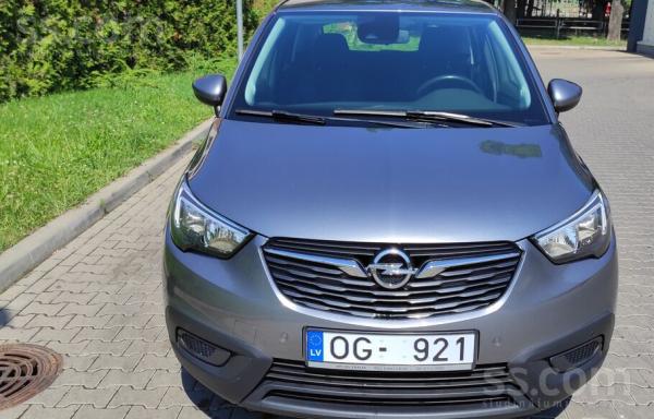Grey Opel Crossland X 2020 in Riga, with an engine capacity of 1.20 L and mileage of 78 thousand km for 8900 €, photo 1 on AUTOMOTO.COM.LV