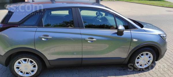 Grey Opel Crossland X 2020 in Riga, with an engine capacity of 1.20 L and mileage of 78 thousand km for 8900 €, photo 3 on AUTOMOTO.COM.LV
