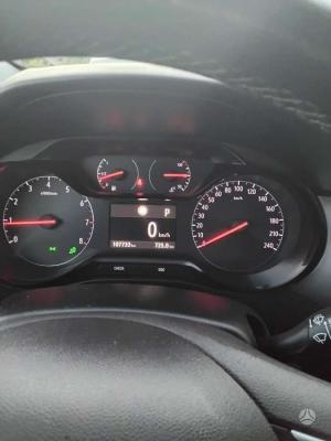 Серый Опель Crossland X 2020 в Кедайняй, объемом двигателя 1.20 л и пробегом 107 тыс. км за 10600 €, фото 9 на AUTOMOTO.COM.LV