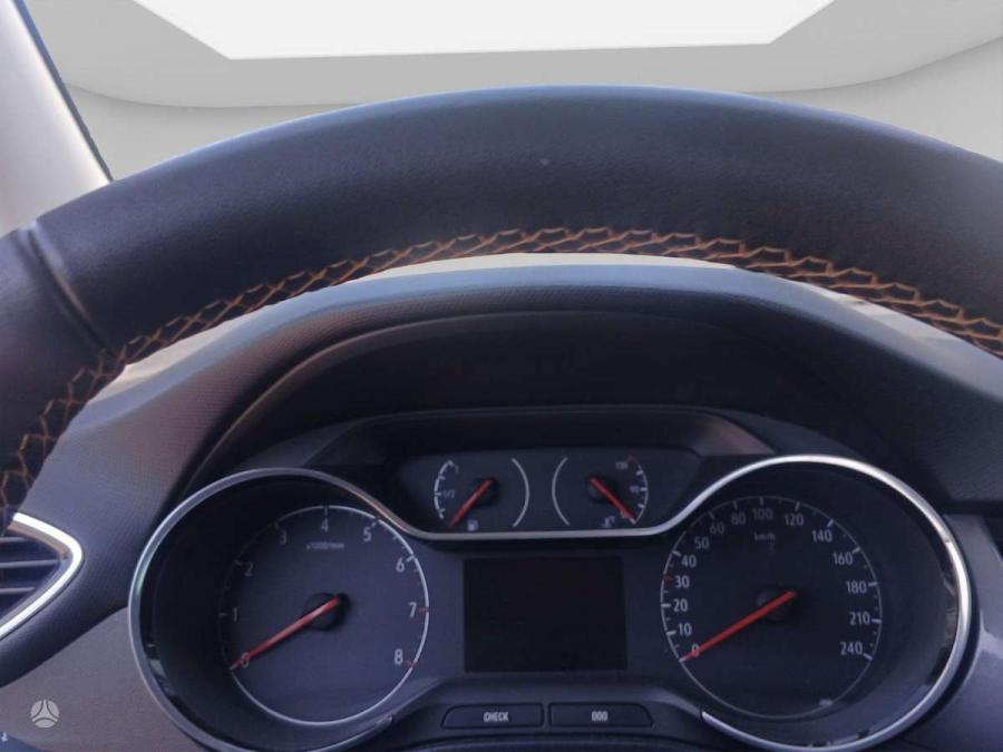 Grey Opel Crossland X 2020 in Vilnius, with an engine capacity of 1.50 L and mileage of 190 thousand km for 9890 €, photo 14 on AUTOMOTO.COM.LV
