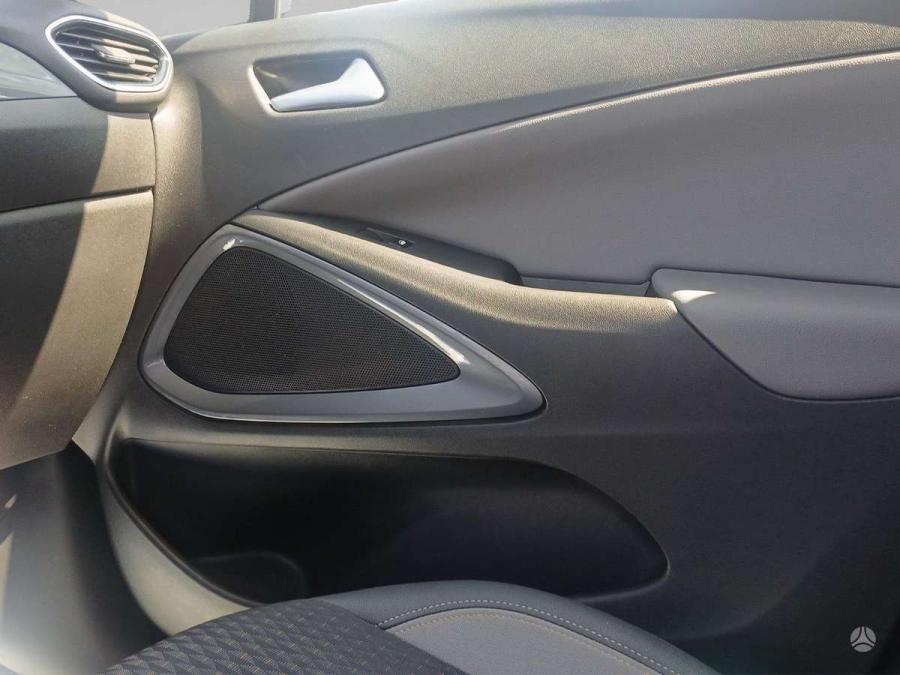 Grey Opel Crossland X 2020 in Vilnius, with an engine capacity of 1.50 L and mileage of 190 thousand km for 9890 €, photo 15 on AUTOMOTO.COM.LV