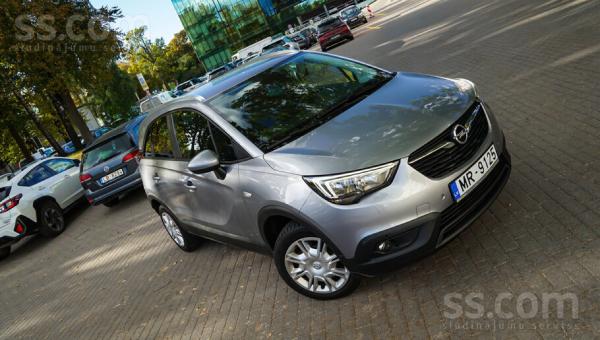 Opel Crossland X 2020 in Riga on AUTOMOTO.COM.LV Grey Opel Crossland X 2020 in Riga, with an engine capacity of 1.20 L and mileage of 34 thousand km for 10950 €, photo 5 on AUTOMOTO.COM.LV