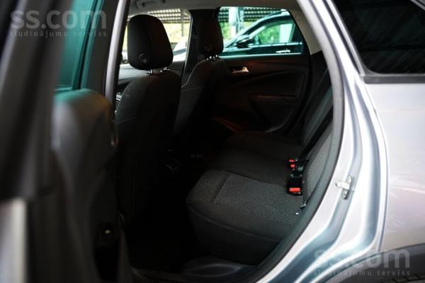 Opel Crossland X 2021 Rīga vietnē Pelēks Opel Crossland X 2021 Rīga, ar dzinēja tilpumu 1.20 L un nobraukumu 135 tūkst. km par 8500 €, foto 8 vietnē AUTOMOTO.COM.LV