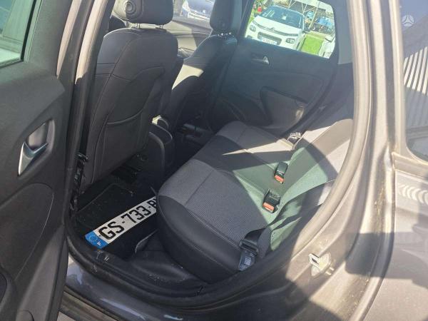 Grey Opel Crossland X 2023 in Taurage, with an engine capacity of 1.50 L and mileage of 66 thousand km for 7800 €, photo 6 on AUTOMOTO.COM.LV