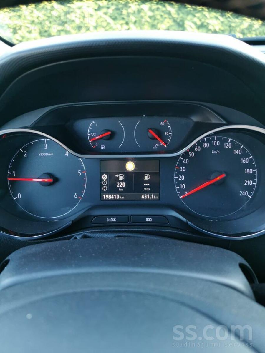 Pelēks Opel Crossland X 2017 Rēzekne, ar dzinēja tilpumu 1.60 L un nobraukumu 198 tūkst. km par 7650 €, foto 14 vietnē AUTOMOTO.COM.LV