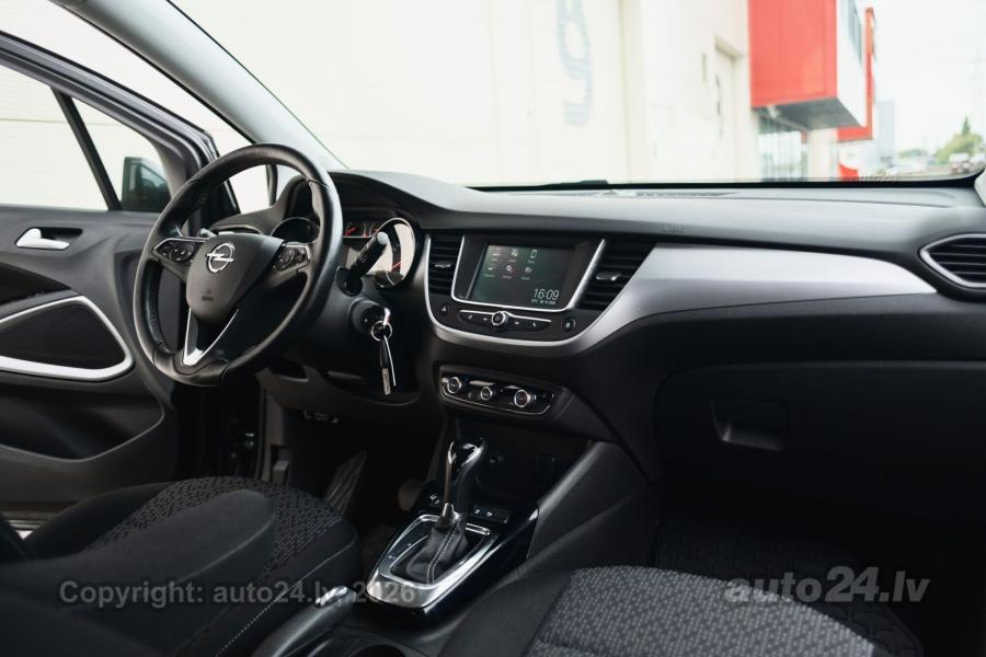 Pelēks Opel Crossland X 2017 Tallina, ar dzinēja tilpumu 1.20 L un nobraukumu 89 tūkst. km par 10799 €, foto 10 vietnē AUTOMOTO.COM.LV