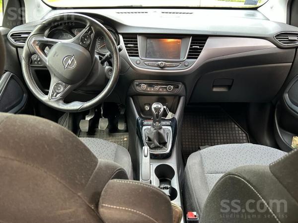 Grey Opel Crossland X 2019 in Riga, with an engine capacity of 1.20 L and mileage of 68 thousand km for 10500 €, photo 5 on AUTOMOTO.COM.LV