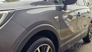 Grey Opel Crossland X 2019 in Jelgava, with an engine capacity of 1.20 L and mileage of 110 thousand km for 7750 €, photo 23 on AUTOMOTO.COM.LV