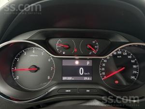Grey Opel Crossland X 2023 in Riga, with an engine capacity of 1.20 L and mileage of 91 thousand km for 14500 €, photo 14 on AUTOMOTO.COM.LV